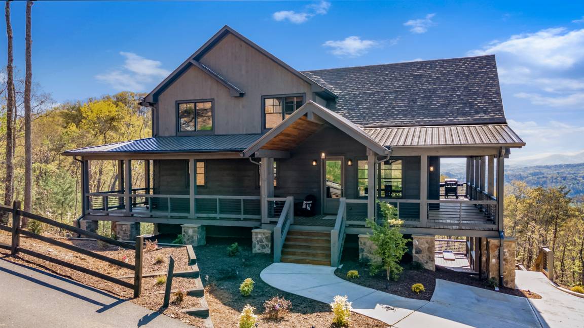 339 M² Cabin ∙ 5 Bedrooms ∙ 13 Guests - Blue Ridge, GA