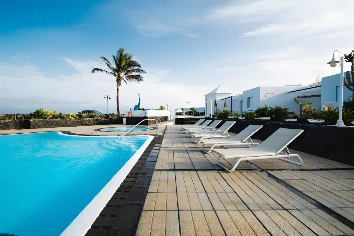 70 M² Ferienhaus ∙ 2 Schlafzimmer ∙ 4 Gäste - La Graciosa