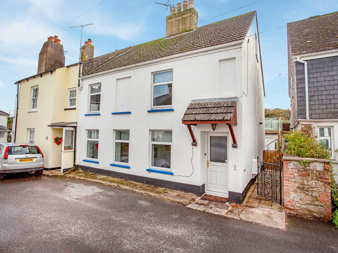 Cottage ∙ 5 Bedrooms ∙ 8 Guests - Dartmouth