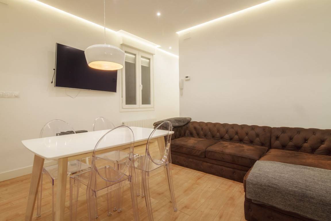 65 M² Apartamento ∙ 2 Habitaciones ∙ 4 Huéspedes - Bilbao