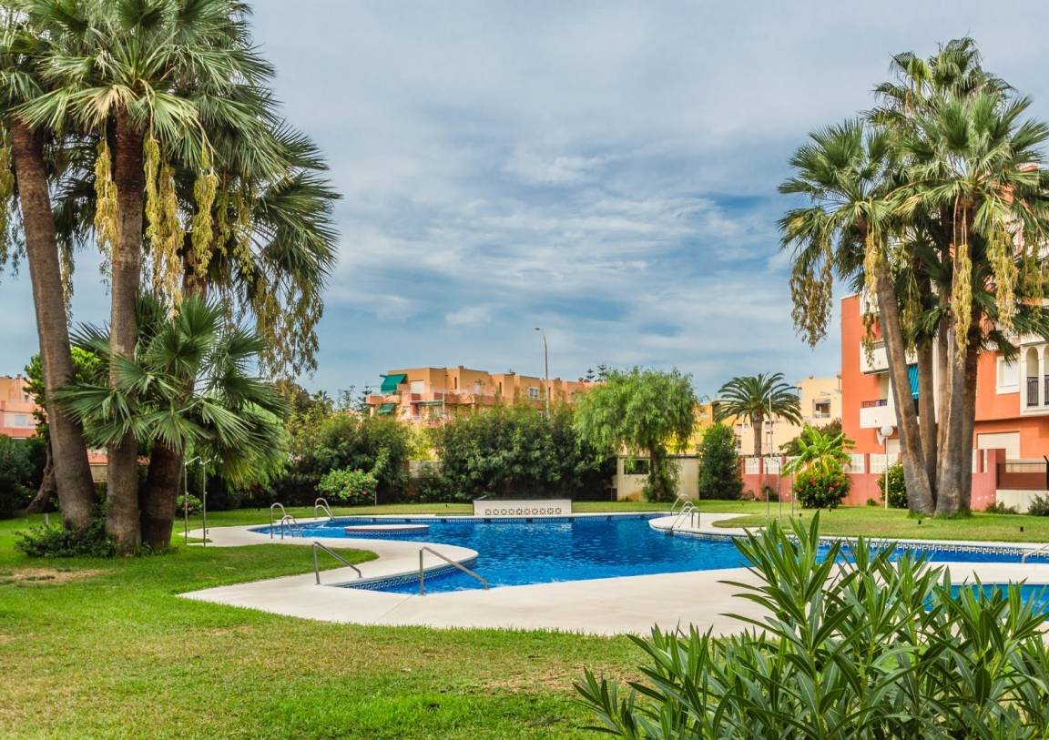 85 M² Apartamento ∙ 2 Habitaciones ∙ 4 Huéspedes - Salobreña