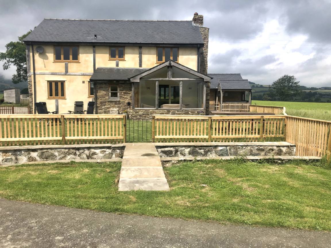 Cottage ∙ 4 Bedrooms ∙ 8 Guests - Herefordshire