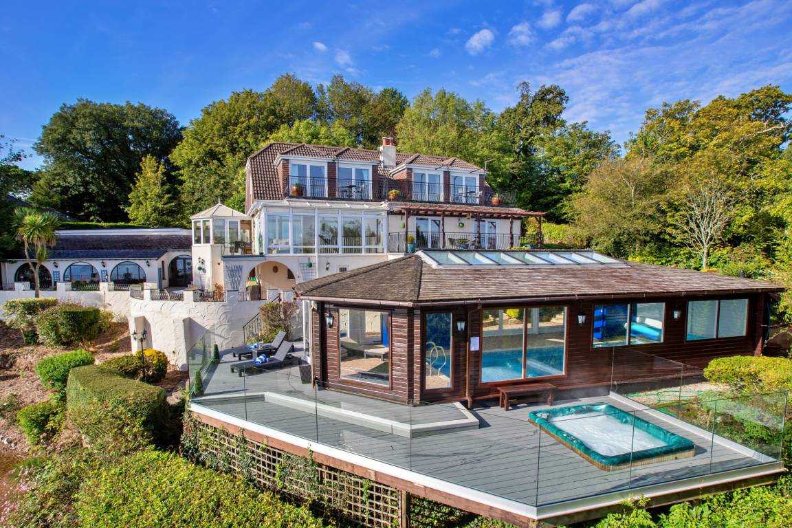 220 M² House ∙ 6 Bedrooms ∙ 12 Guests - Teignmouth