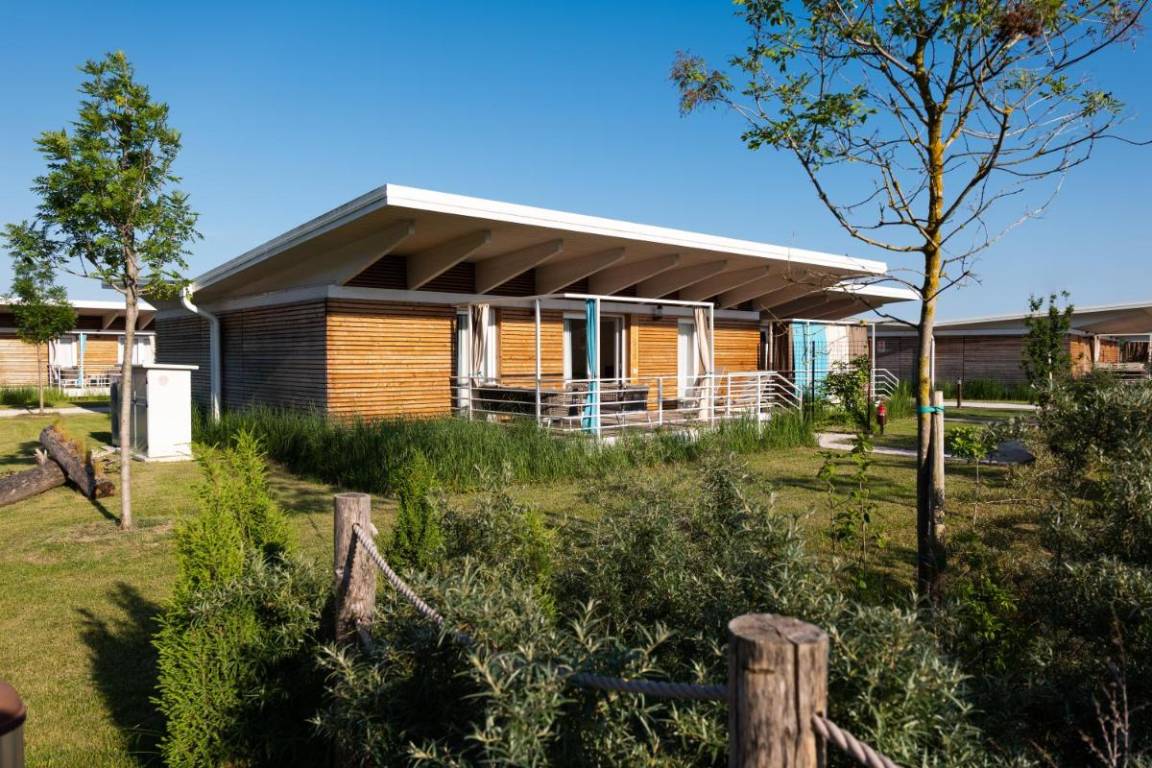 48 M² Ferienhaus ∙ 3 Schlafzimmer ∙ 5 Gäste - Lignano Pineta