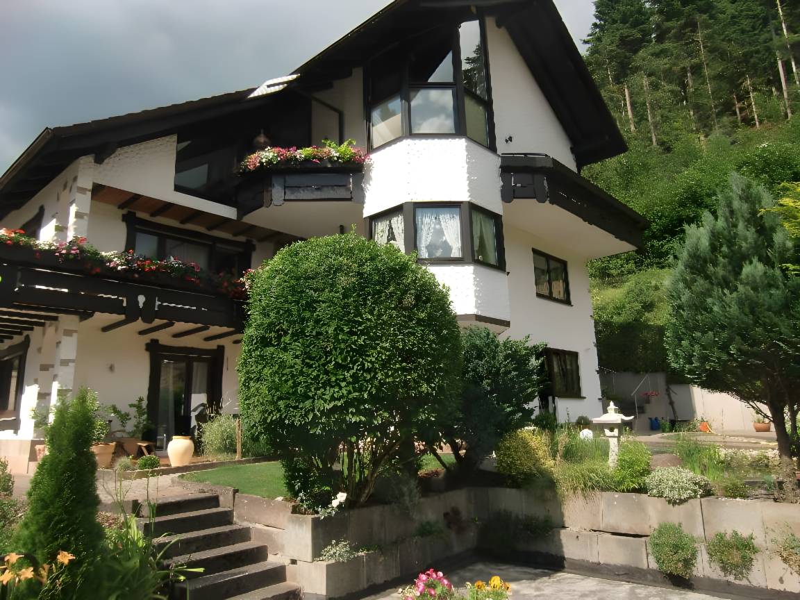 60 M² Ferienwohnung ∙ 1 Schlafzimmer ∙ 3 Gäste - Hausach