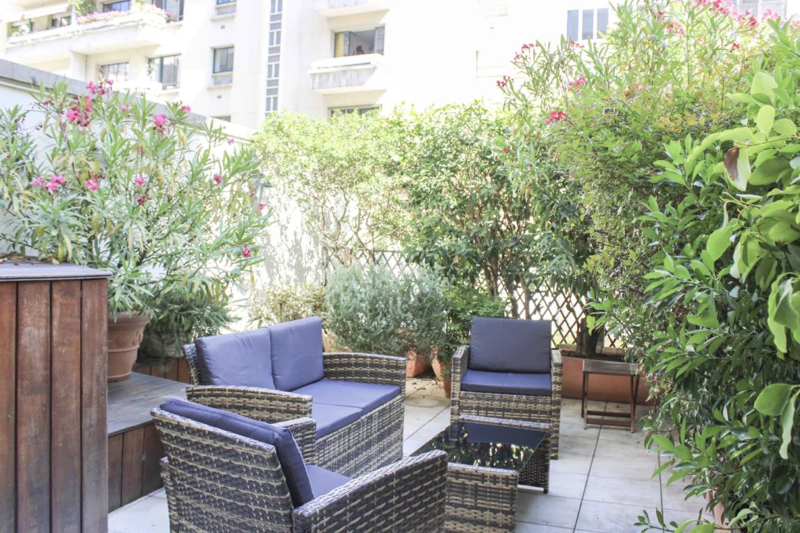 105 M² Apartment ∙ 3 Bedrooms ∙ 5 Guests - Eiffel Tower - Paris