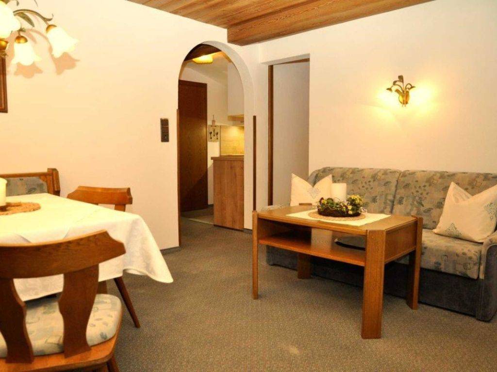 36 M² Ferienwohnung ∙ 1 Schlafzimmer ∙ 3 Gäste - Schattwald