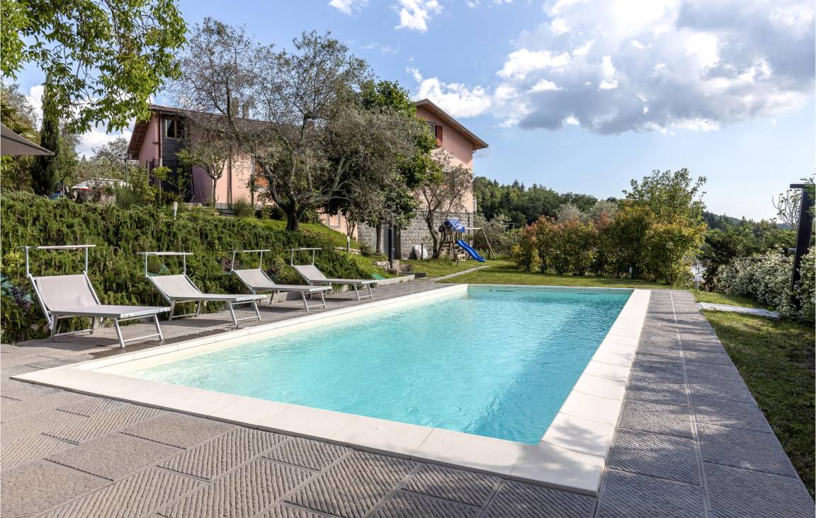 250 M² Casa Vacanza ∙ 7 Camere Da Letto ∙ 16 Ospiti - Cerreto Laghi