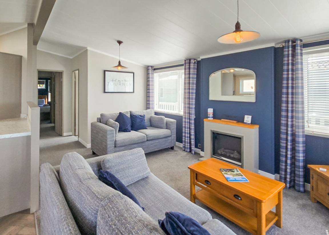 Chalet ∙ 3 Bedrooms ∙ 6 Guests - Girvan