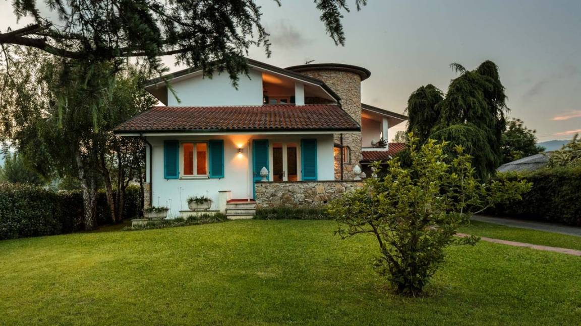 250 M² Apartment ∙ 5 Bedrooms ∙ 10 Guests - Lucca