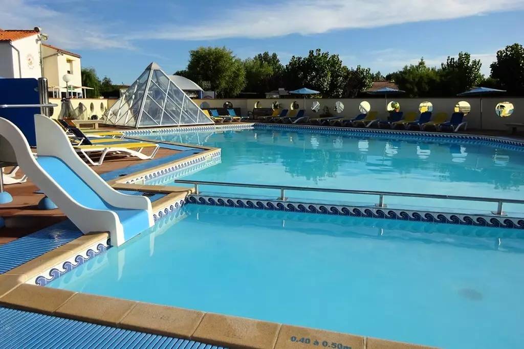 25 M² Caravan ∙ 2 Bedrooms ∙ 4 Guests - La Tranche-sur-Mer