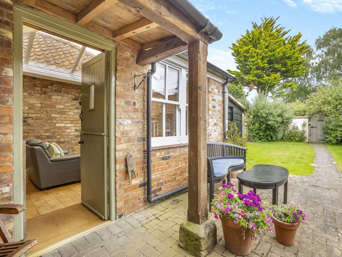 Cottage ∙ 2 Bedrooms ∙ 4 Guests - Lincolnshire