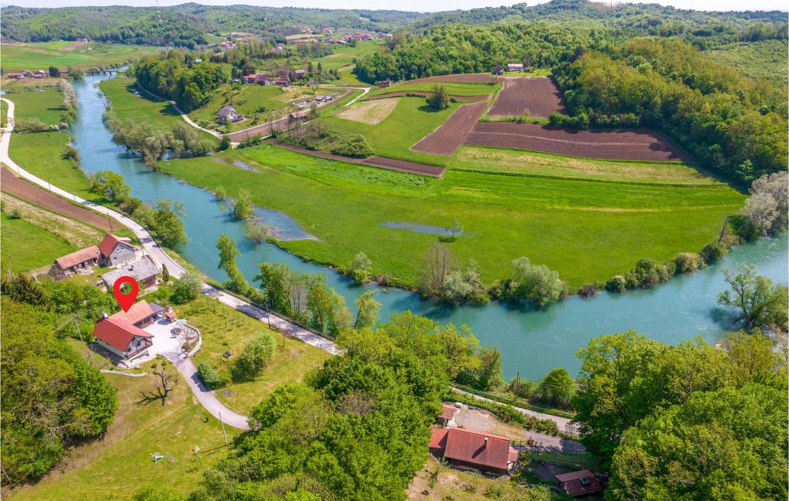 85 M² House ∙ 2 Bedrooms ∙ 5 Guests - Karlovac