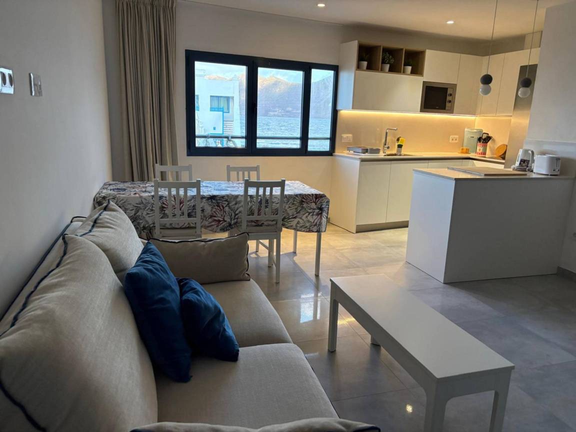 98 M² Ferienhaus ∙ 2 Schlafzimmer ∙ 4 Gäste - Lanzarote