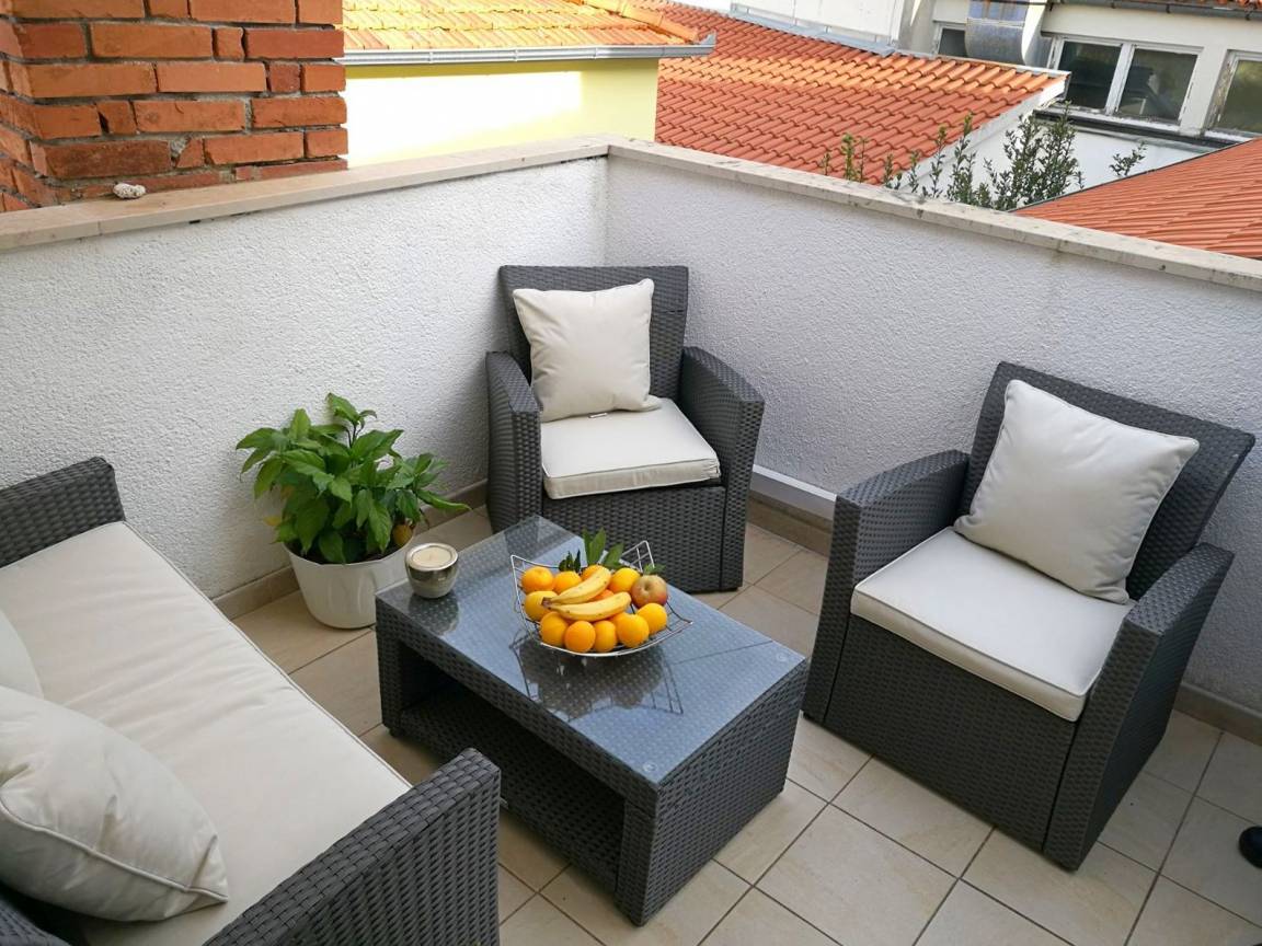 65 M² Ferienhaus ∙ 2 Schlafzimmer ∙ 4 Gäste - Supetar