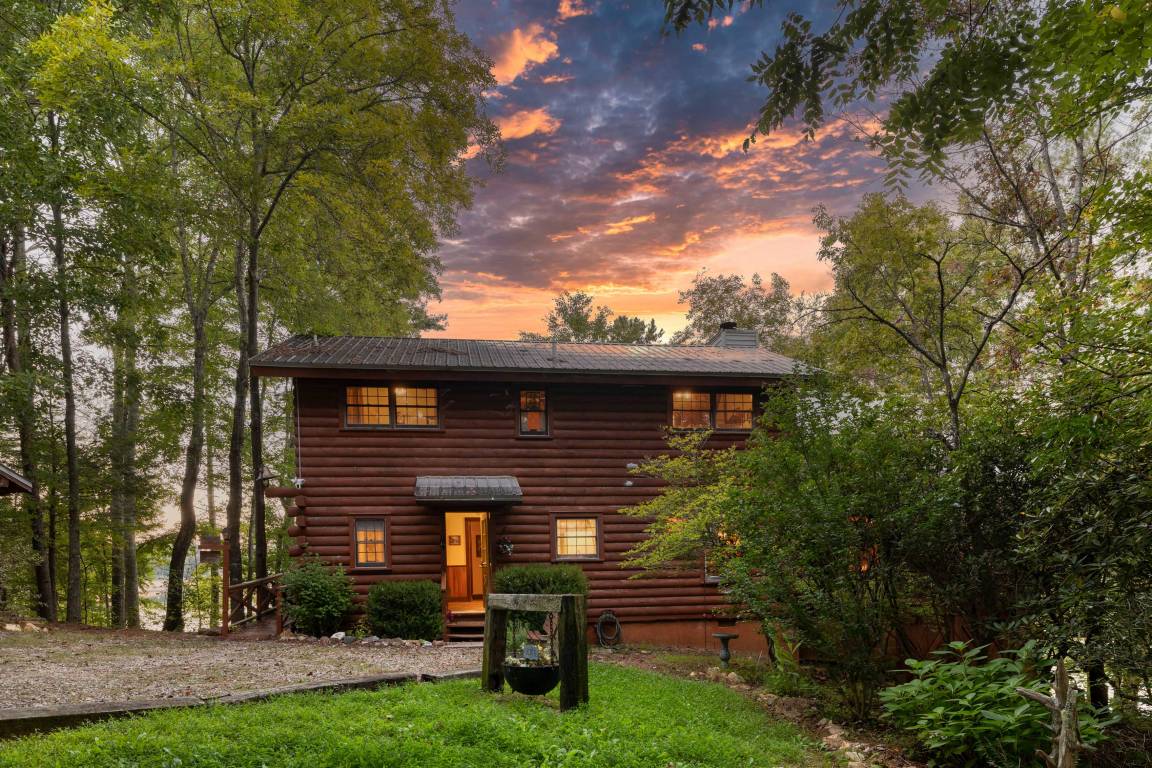 223 M² House ∙ 2 Bedrooms ∙ 7 Guests - Blairsville, GA