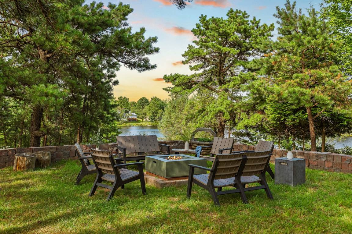 290 M² Ferienhaus ∙ 4 Schlafzimmer ∙ 12 Gäste - Pocono Lake