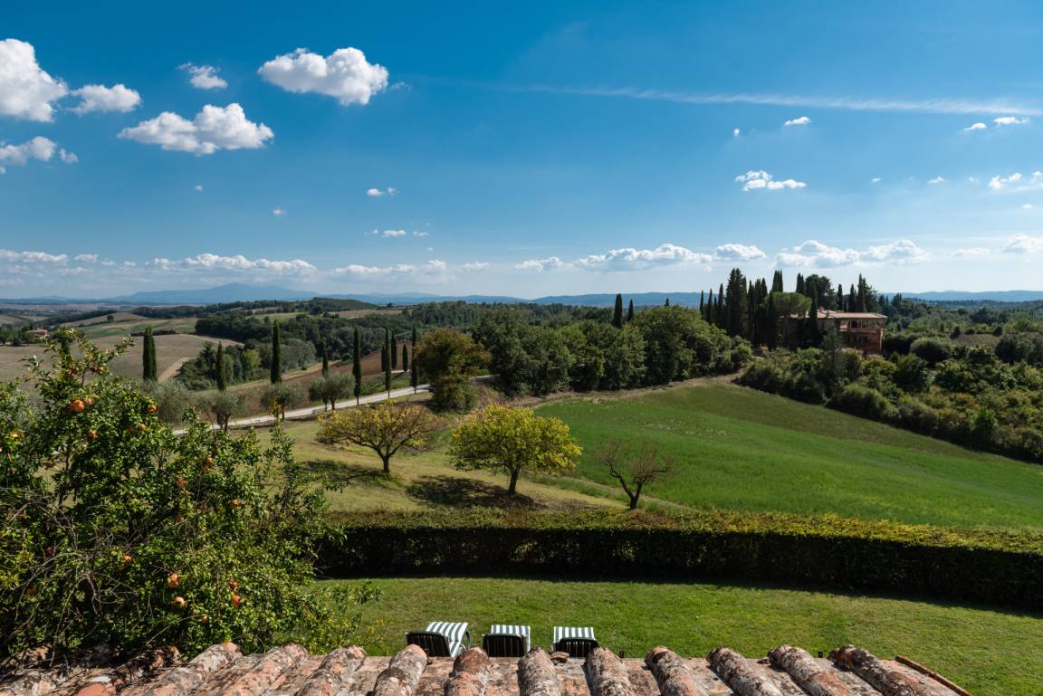 2300 M² Villa ∙ 4 Bedrooms ∙ 8 Guests - Siena