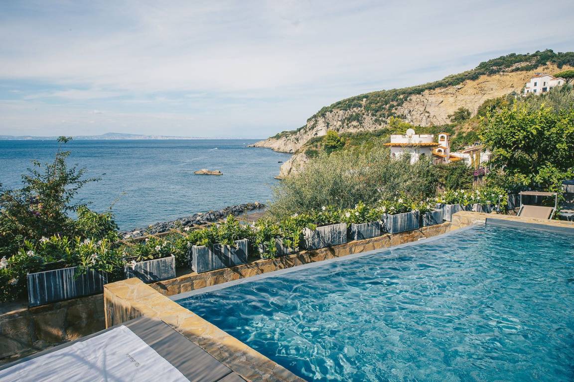 Villa ∙ 4 Bedrooms ∙ 11 Guests - Massa Lubrense