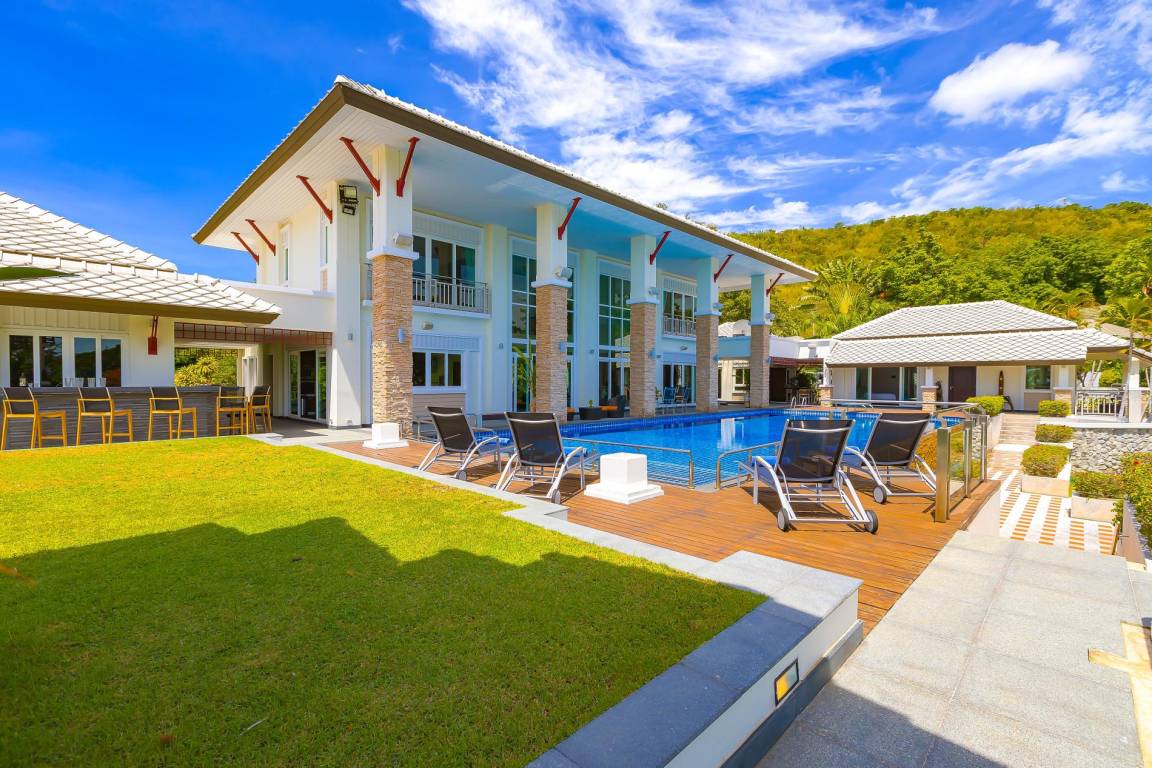 859 M² Villa ∙ 7 Bedrooms ∙ 18 Guests - Hua Hin