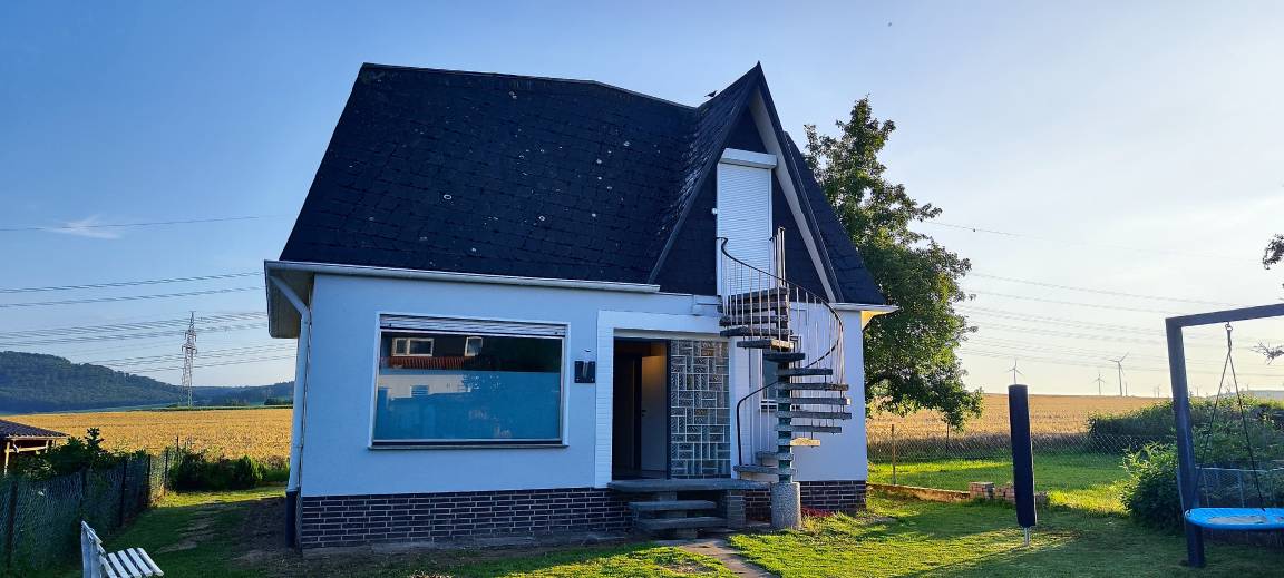 70 M² Ferienwohnung ∙ 2 Schlafzimmer ∙ 2 Gäste - Hofgeismar