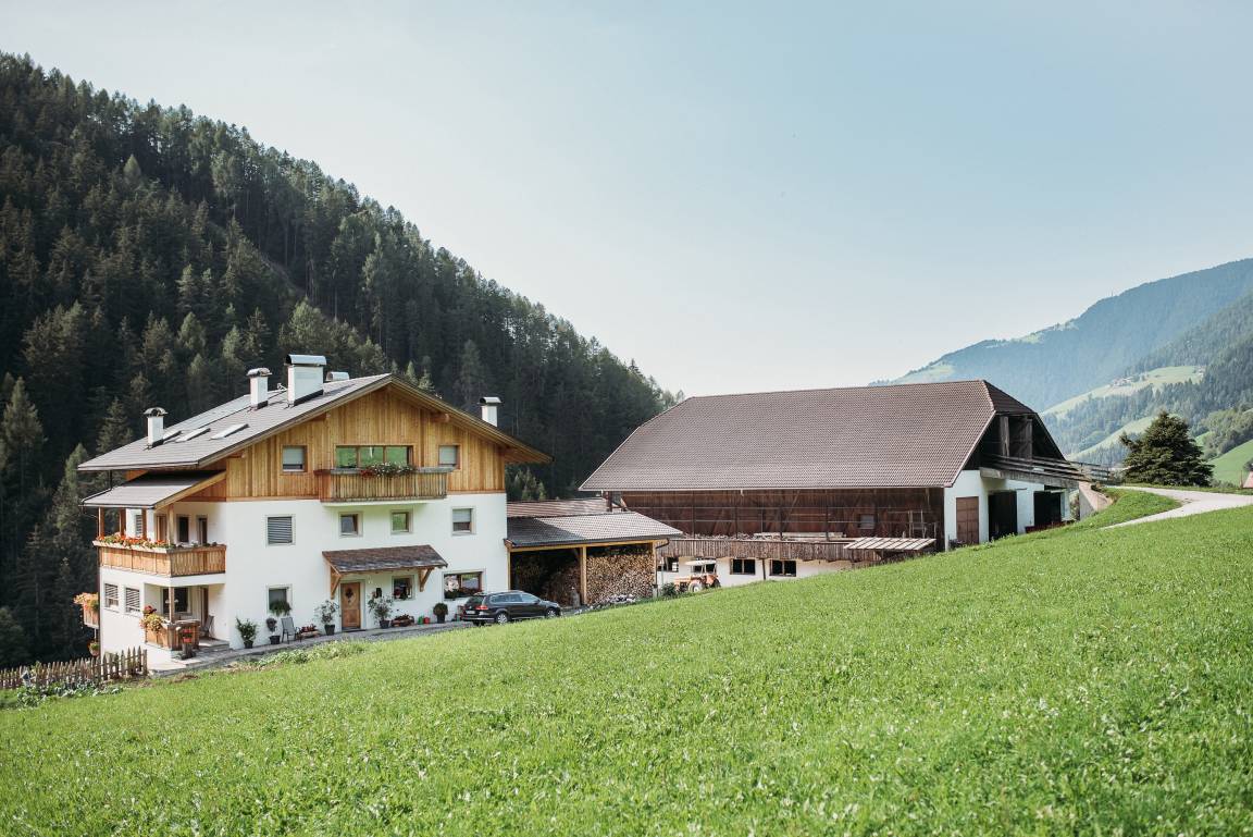 55 M² Ferienwohnung ∙ 2 Schlafzimmer ∙ 6 Gäste - Lüsen