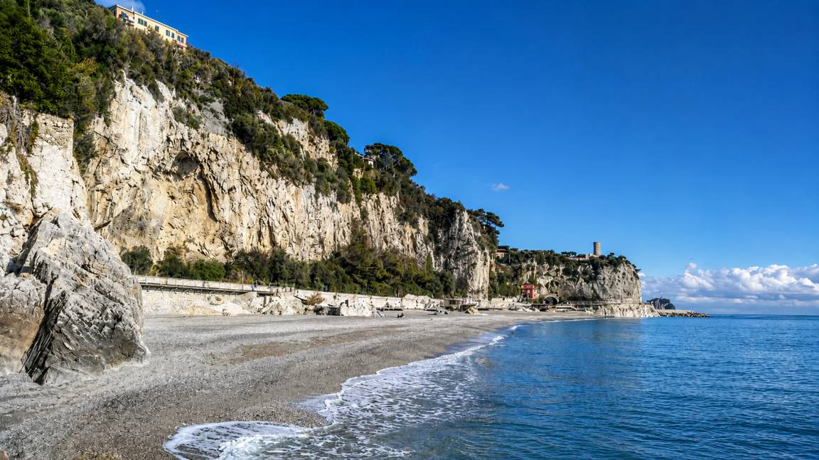 75 M² Apartment ∙ 2 Bedrooms ∙ 4 Guests - Finale Ligure