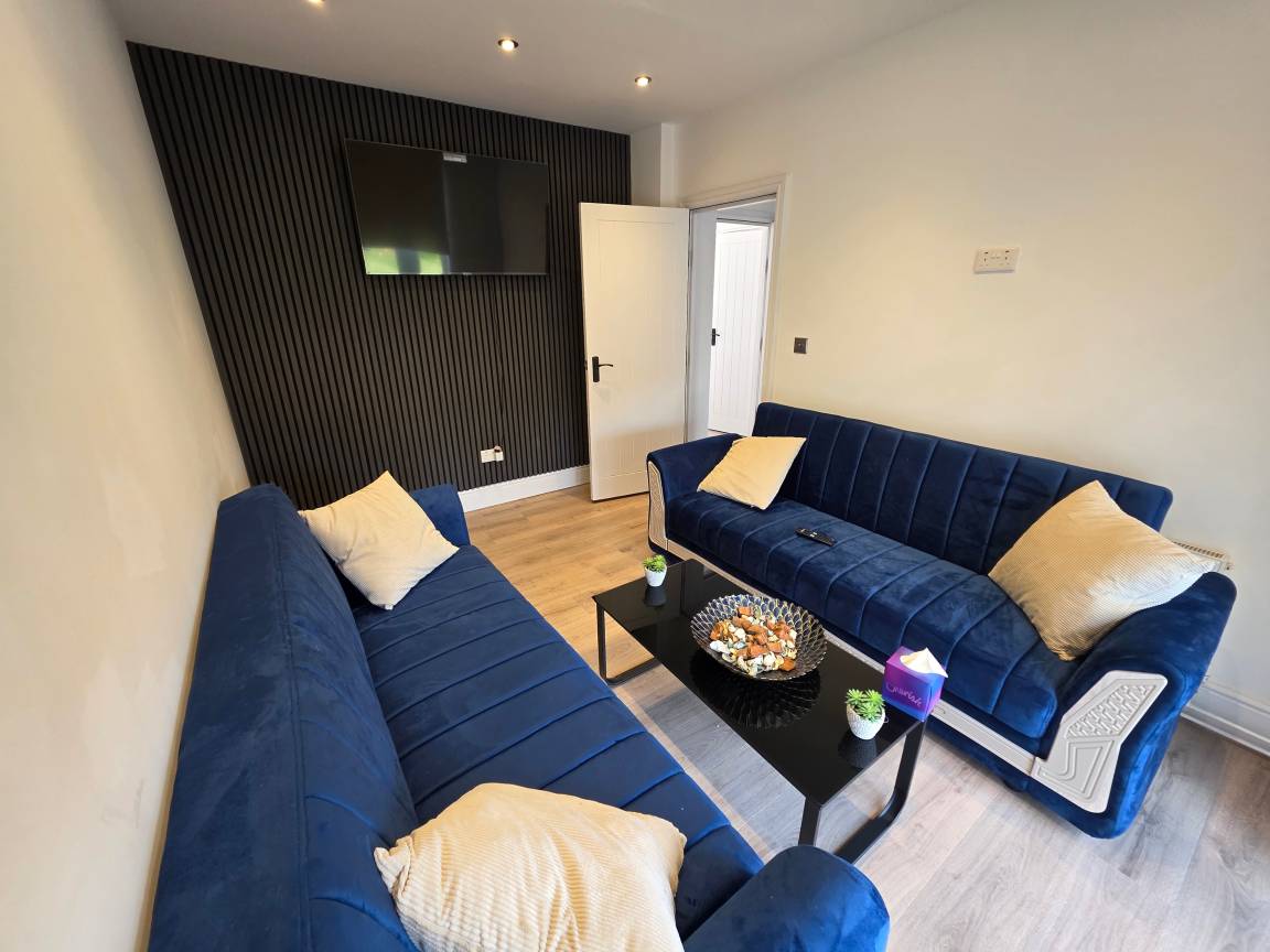 50 M² House ∙ 4 Bedrooms ∙ 7 Guests - Nottingham