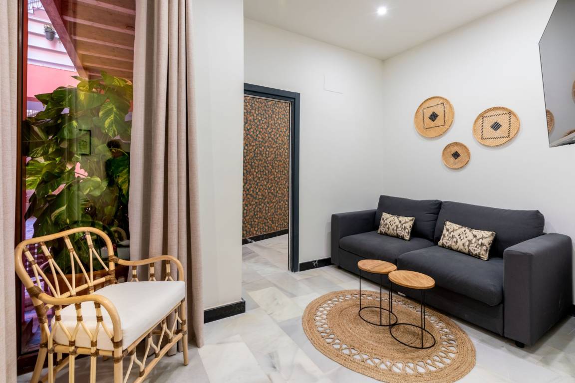 90 M² Apartamento ∙ 2 Habitaciones ∙ 4 Huéspedes - Sevilla, España