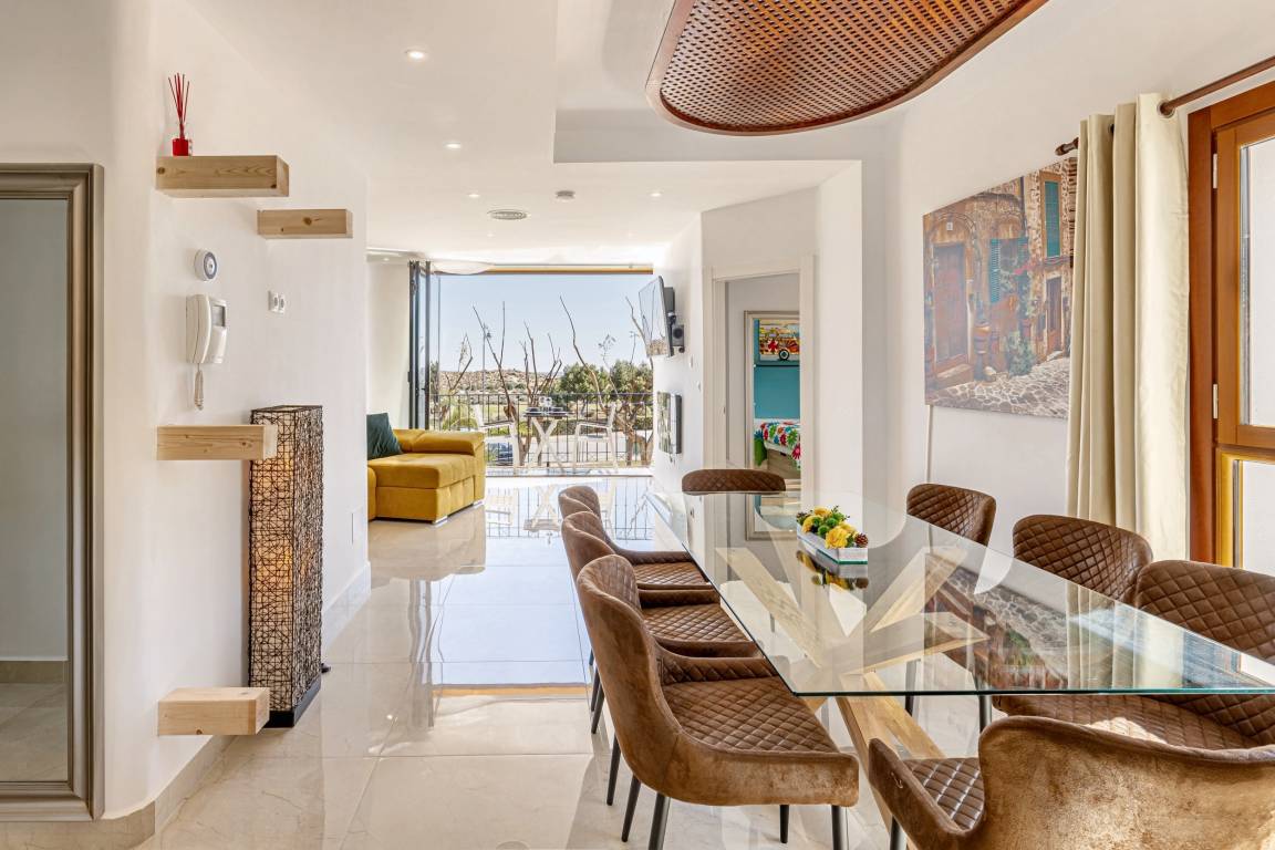 128 M² Apartamento ∙ 4 Habitaciones ∙ 8 Huéspedes - Murcia