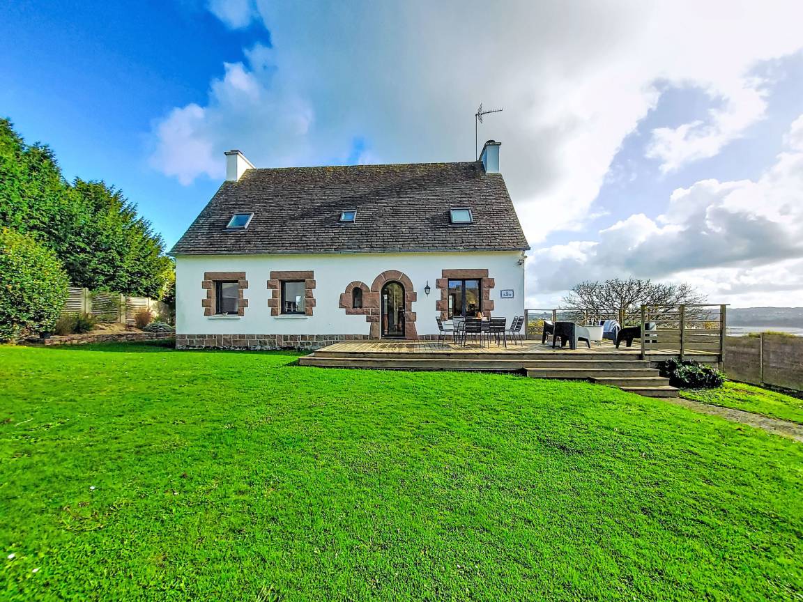 140 M² Maison De Vacances ∙ 4 Chambres ∙ 8 Personnes - Morlaix