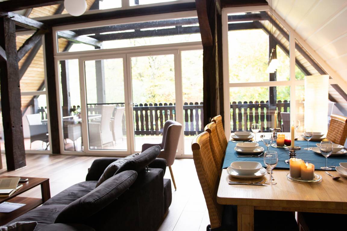 200 M² Ferienwohnung ∙ 4 Schlafzimmer ∙ 8 Gäste - Emmerthal