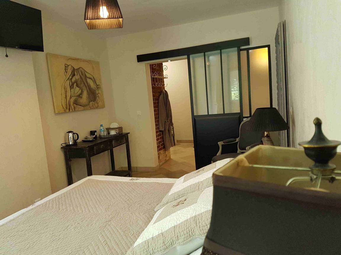 20 M² Chambre D'hôtes ∙ 1 Chambre ∙ 2 Personnes - Compiègne