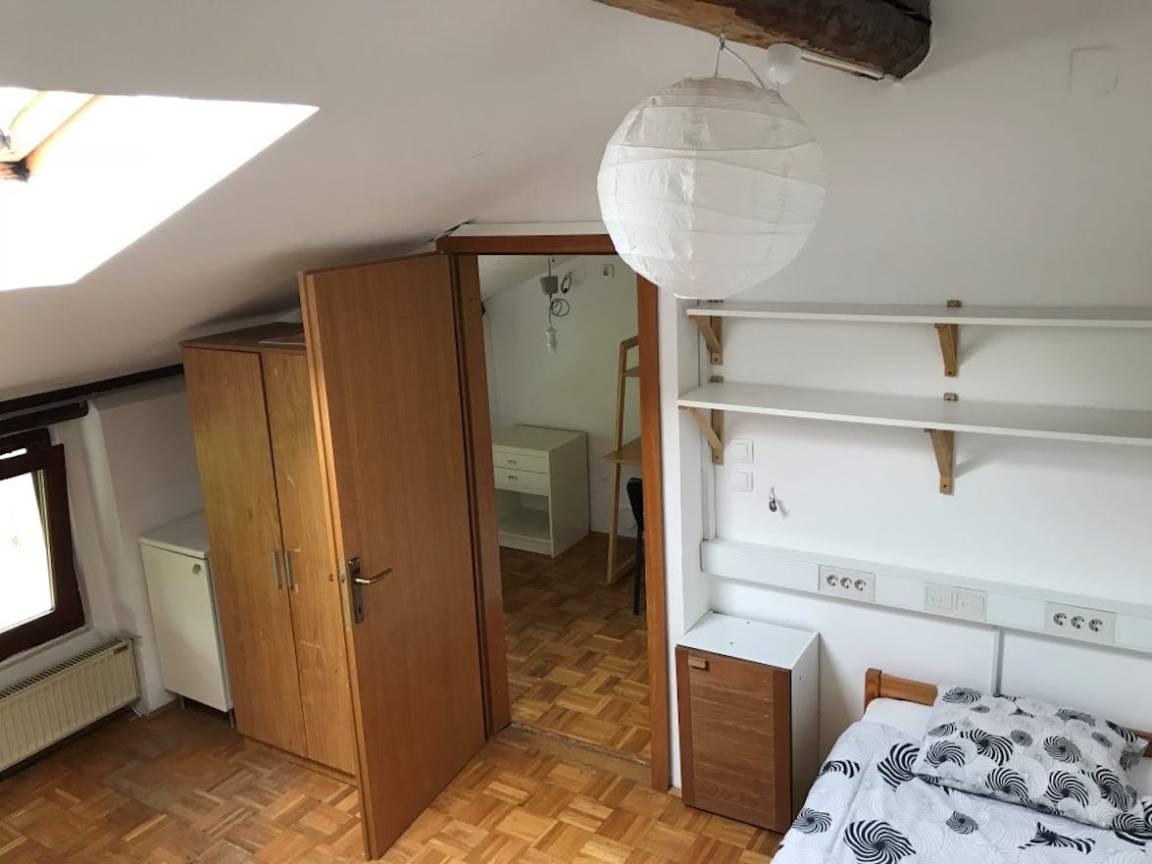 350 M² Private Room ∙ 1 Bedroom ∙ 8 Guests - Ljubljana