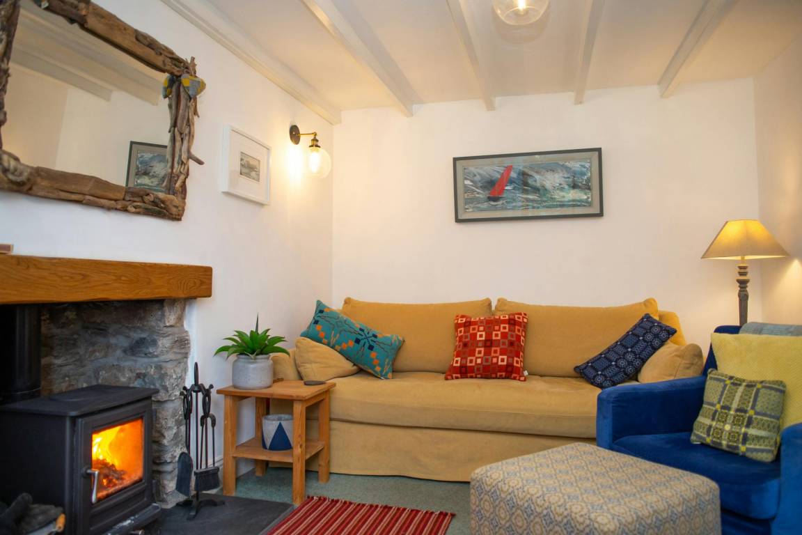 119 M² Cottage ∙ 2 Bedrooms ∙ 4 Guests - Fishguard