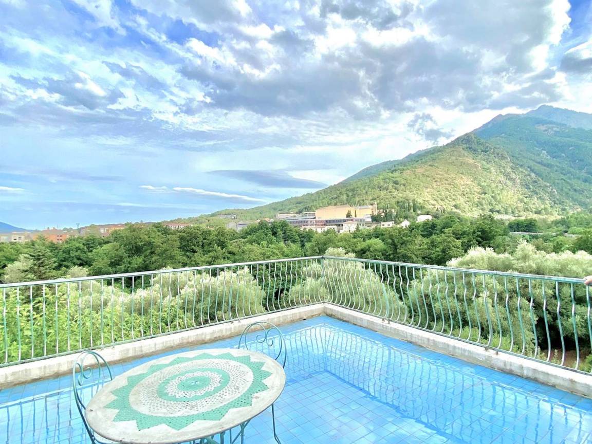 70 M² Huoneisto ∙ 3 Makuuhuonetta ∙ 6 Vierasta - Corte