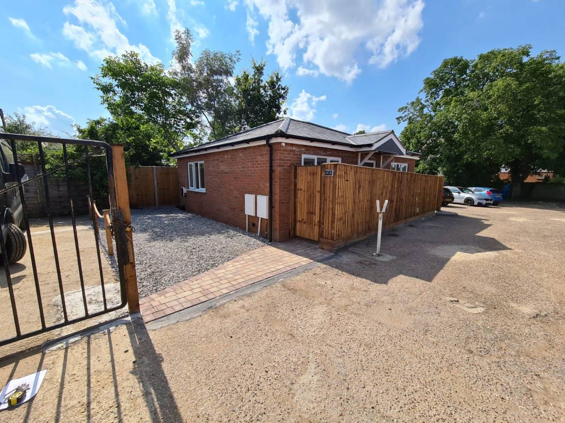 Bungalow ∙ 2 Bedrooms ∙ 4 Guests - Great Britain
