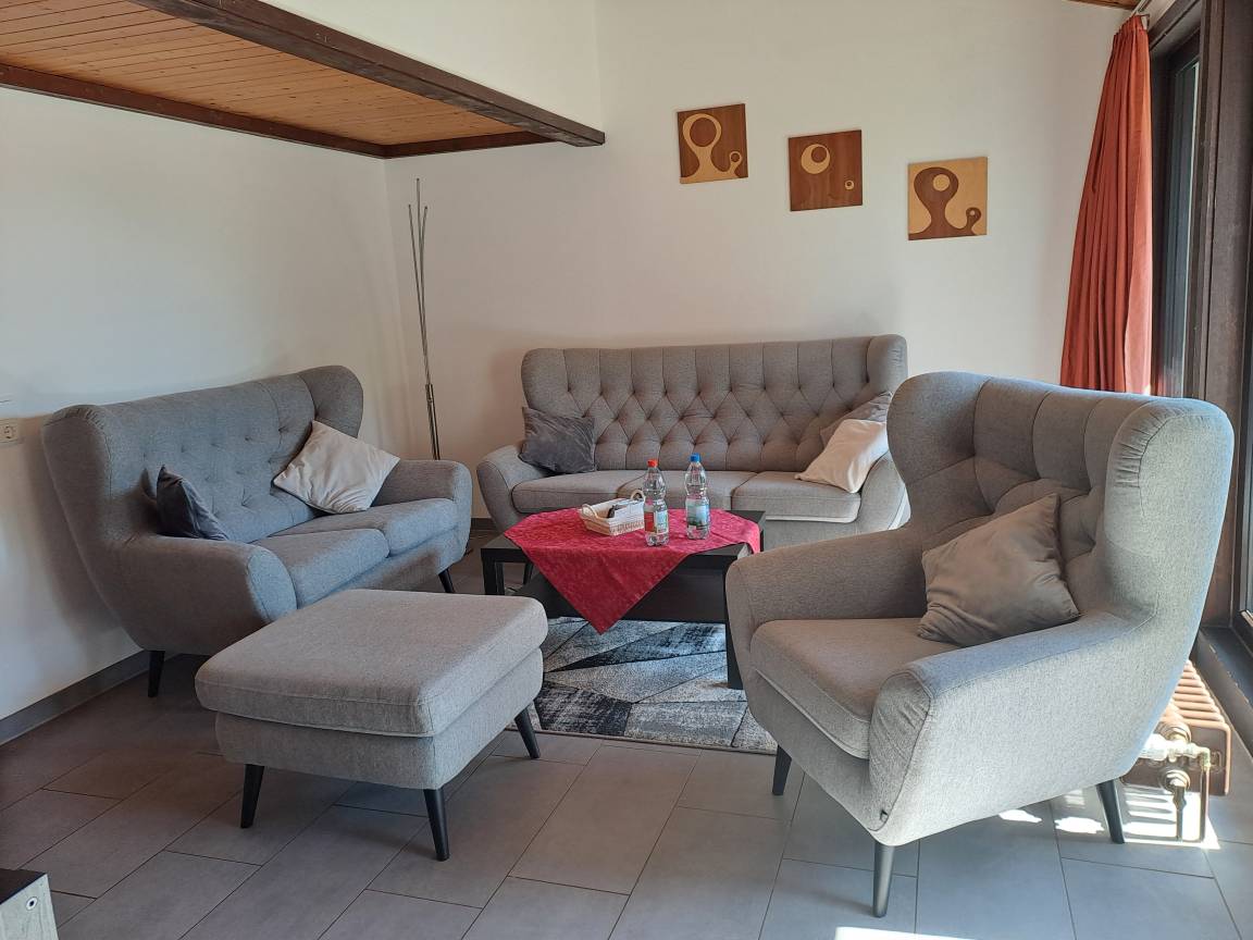 56 M² Ferienhaus ∙ 3 Schlafzimmer ∙ 5 Gäste - Rottweil