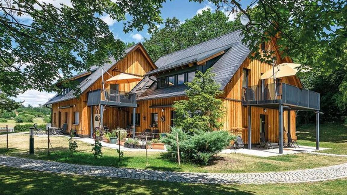 62 M² Ferienwohnung ∙ 1 Schlafzimmer ∙ 3 Gäste - Plauen