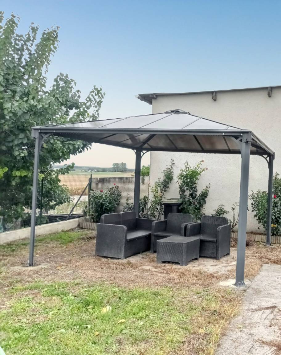 65 M² Ferienhaus ∙ 2 Schlafzimmer ∙ 6 Gäste - Chinon