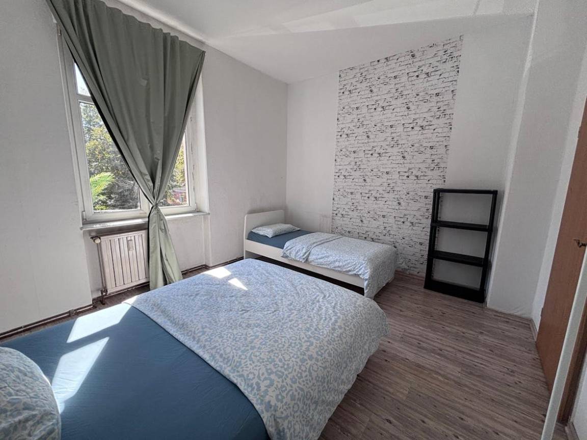 80 M² Ferienwohnung ∙ 2 Schlafzimmer ∙ 5 Gäste - Zeitz