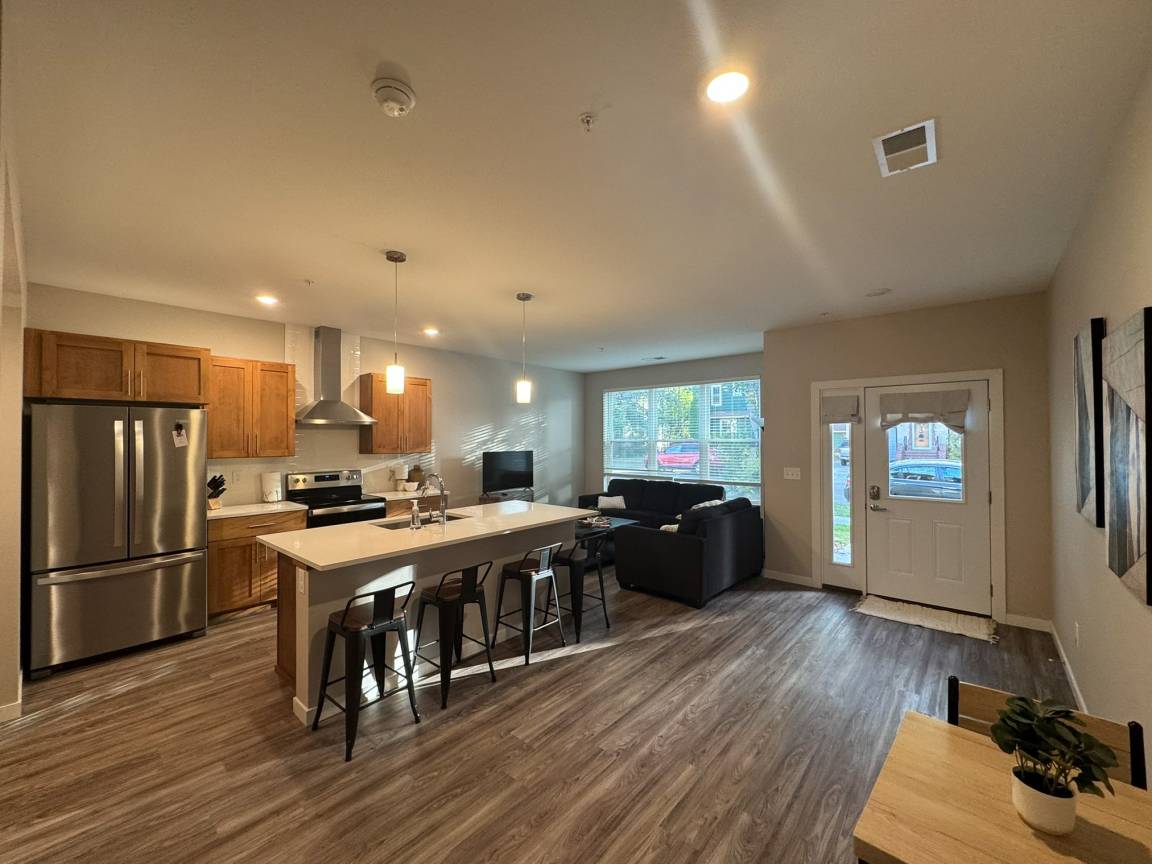 House ∙ 3 Bedrooms ∙ 8 Guests - North Dakota
