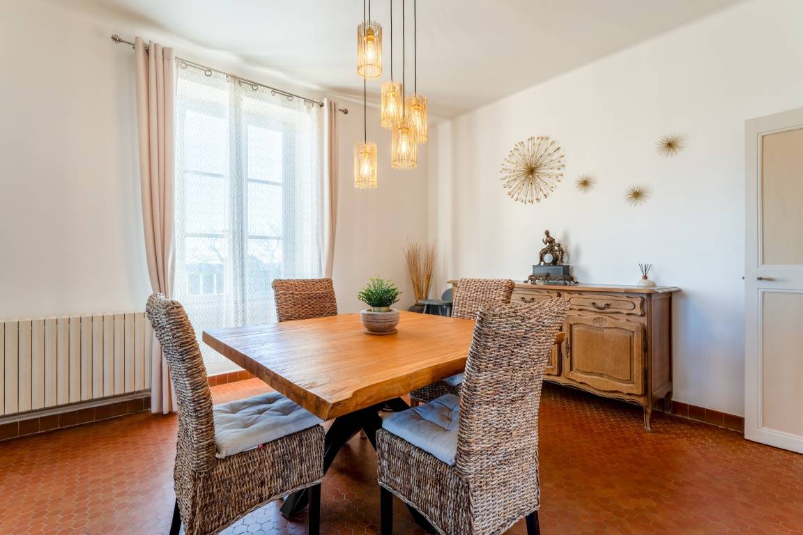 80 M² Appartement ∙ 2 Chambres ∙ 4 Personnes - Uzès