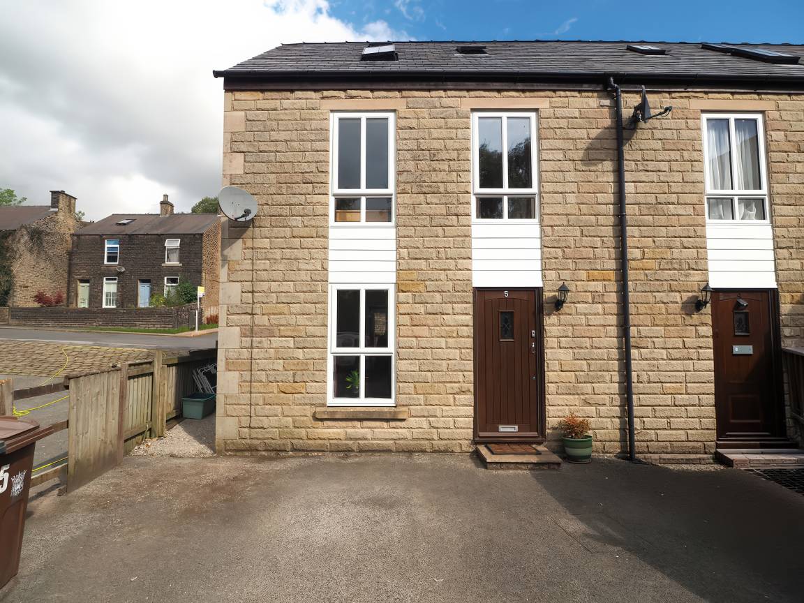Cottage ∙ 2 Bedrooms ∙ 4 Guests - Glossop