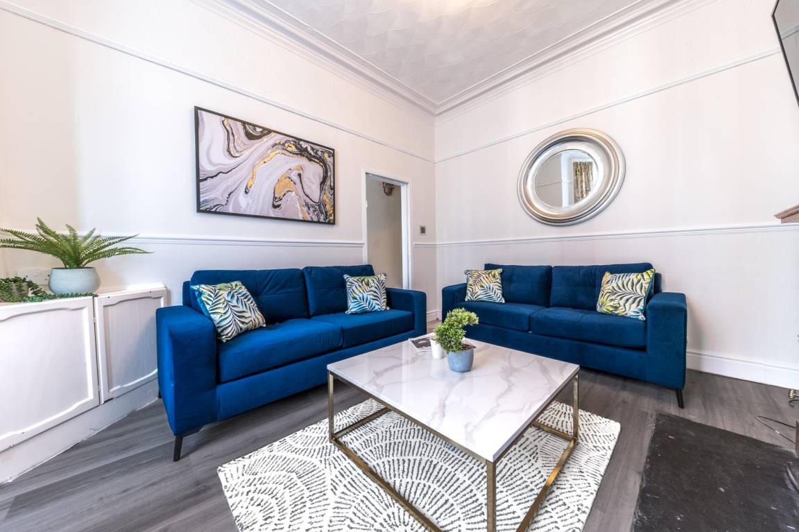 House ∙ 4 Bedrooms ∙ 8 Guests - Barrow-in-Furness