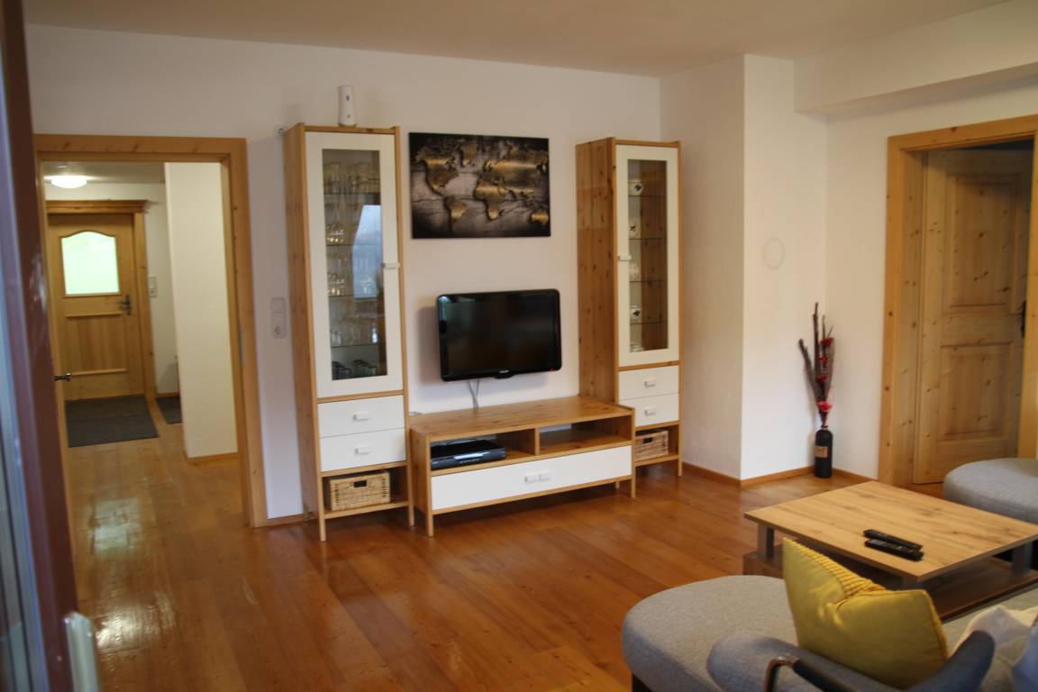 100 M² Appartement ∙ 2 Slaapkamers ∙ 5 Gasten - Oetz