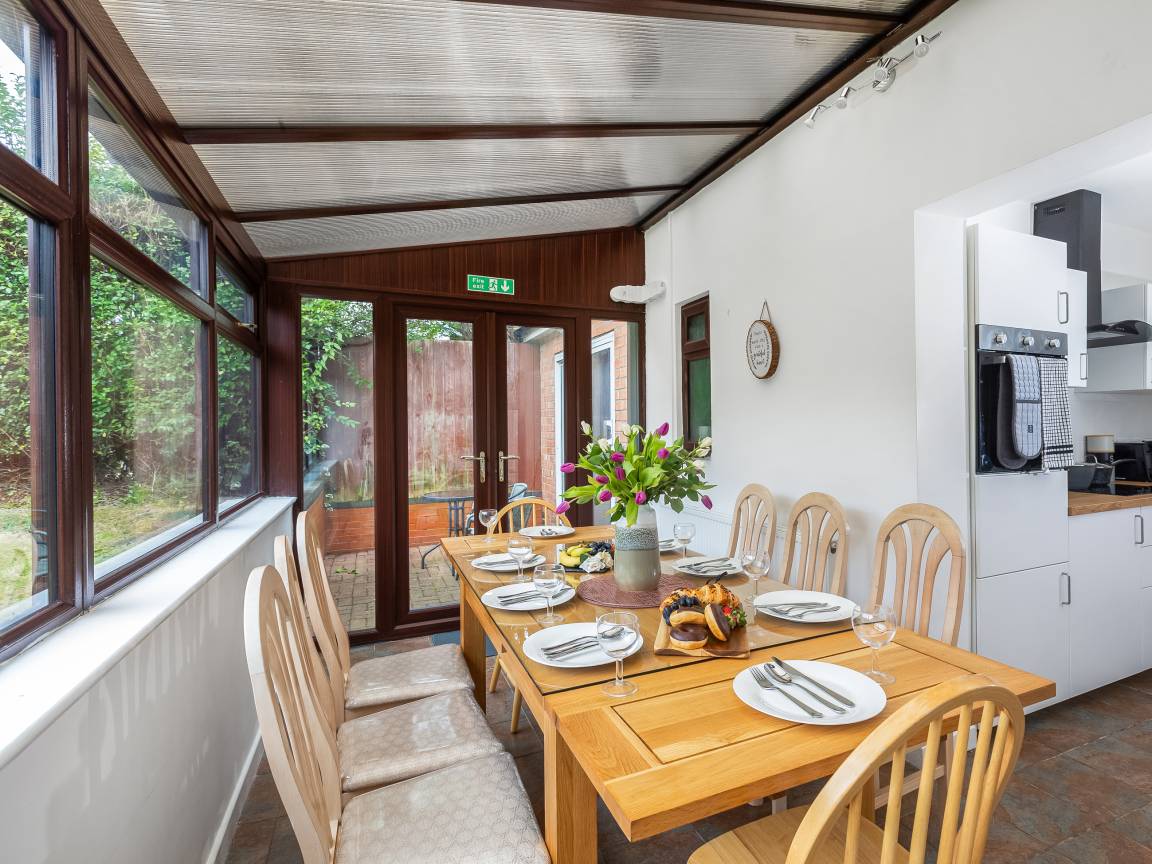 Cottage ∙ 6 Bedrooms ∙ 10 Guests - Leicester