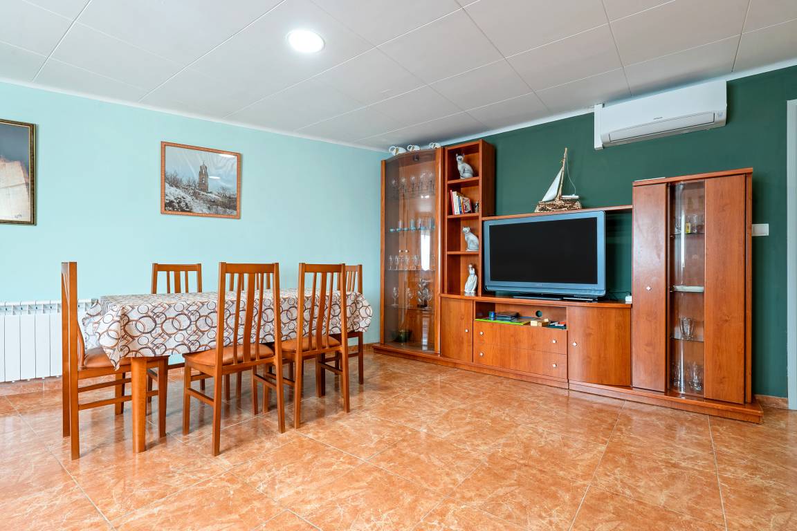 76 M² Apartamento ∙ 2 Habitaciones ∙ 4 Huéspedes - Gandesa