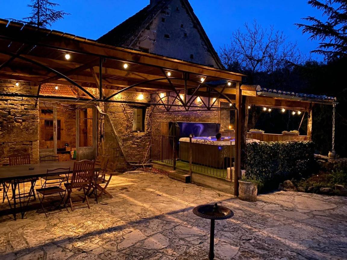 120 M² Gîte ∙ 5 Chambres ∙ 10 Personnes - Cajarc