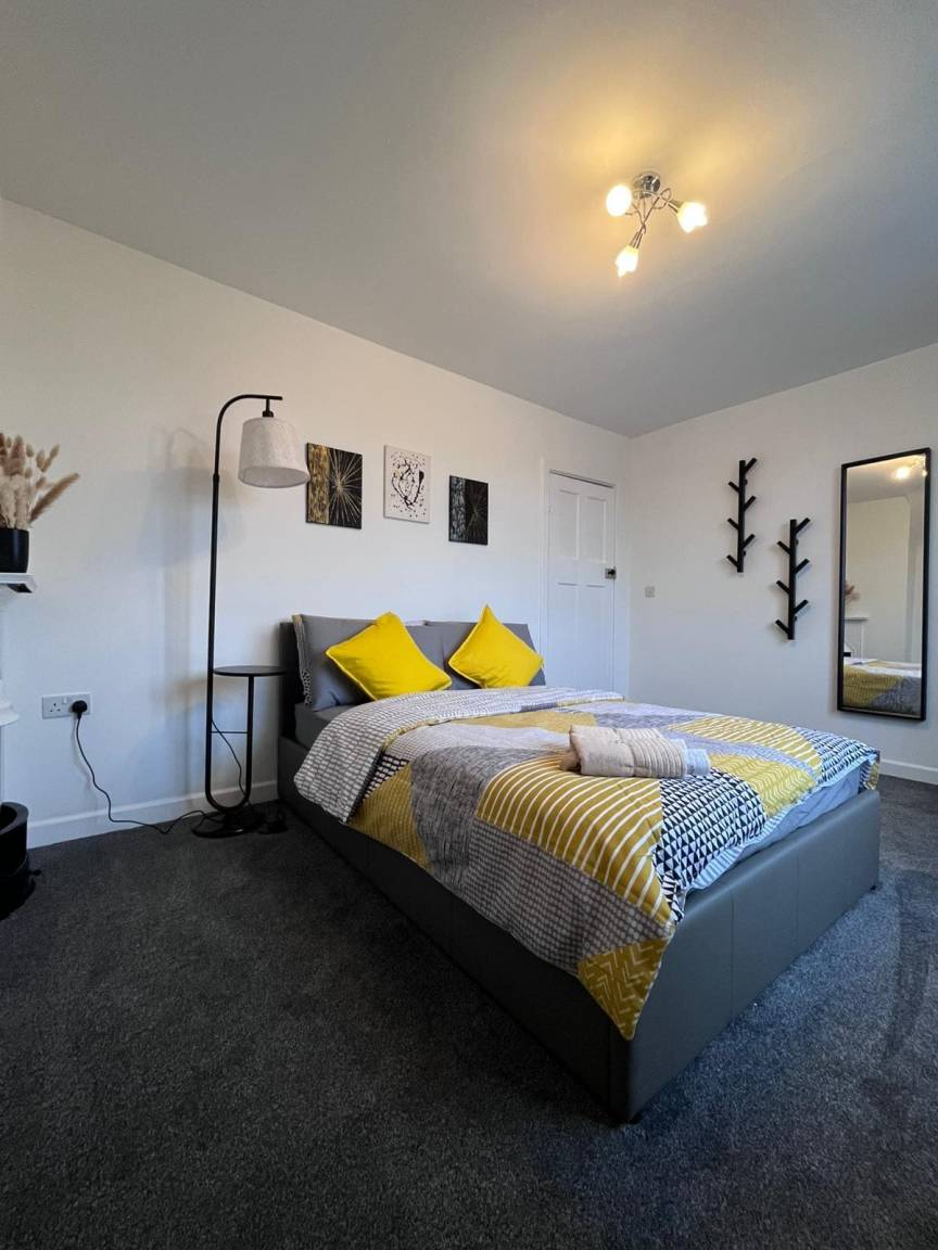 House ∙ 2 Bedrooms ∙ 5 Guests - Nottingham